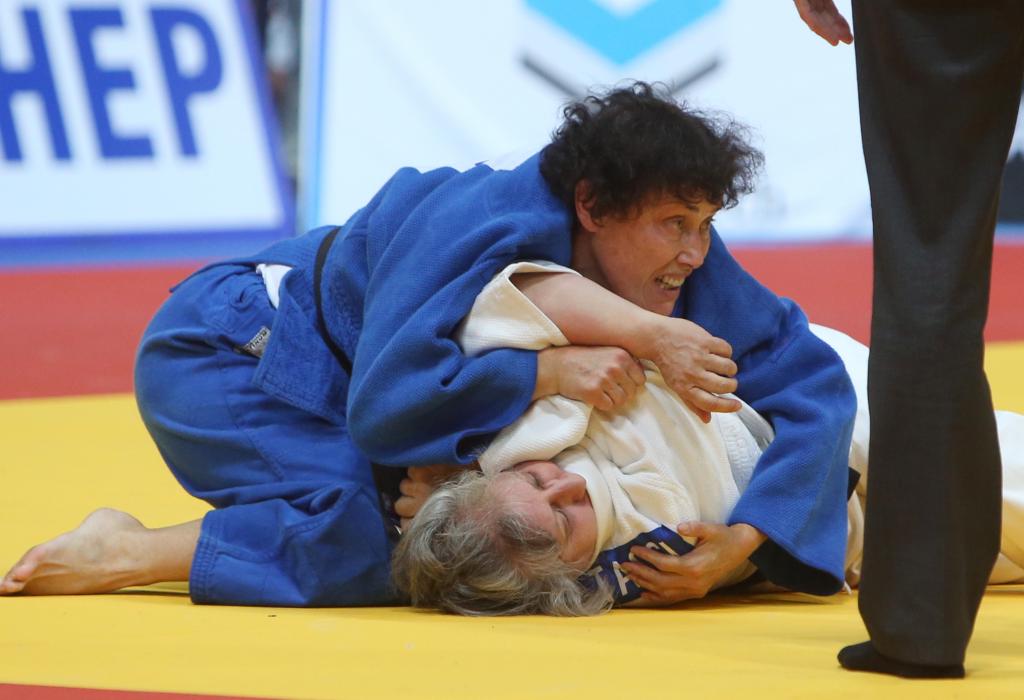 NEW VETERAN EUROPEAN CHAMPIONS JOYCE MALLEY REJOICES IN MASTER JUDO ...
